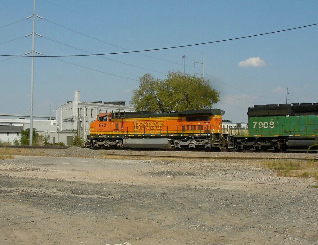 BNSF 872